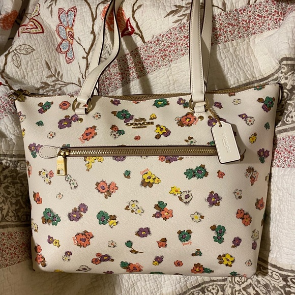 Coach | Bags | Coach Floral Gallery Tote Spring Summer Excellent One ...